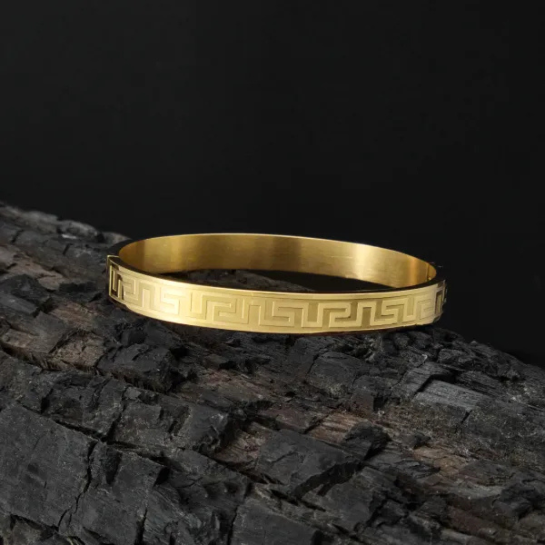 Buy Aero Bangle - Gold – Luma